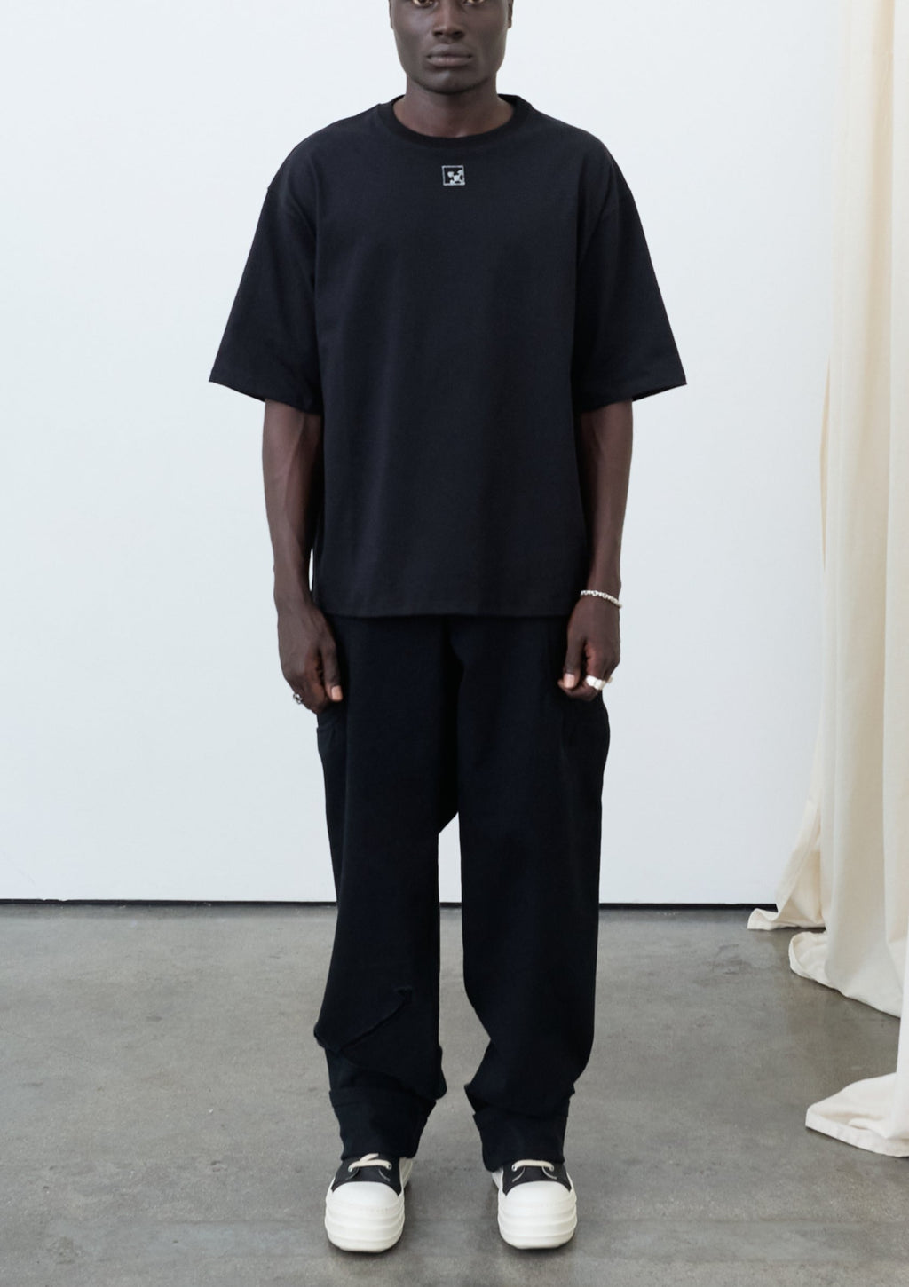 KASH EMBROIDERED TEE – KwameAdusei